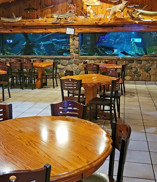 unique wisconsin aquarium restaurant ftr
