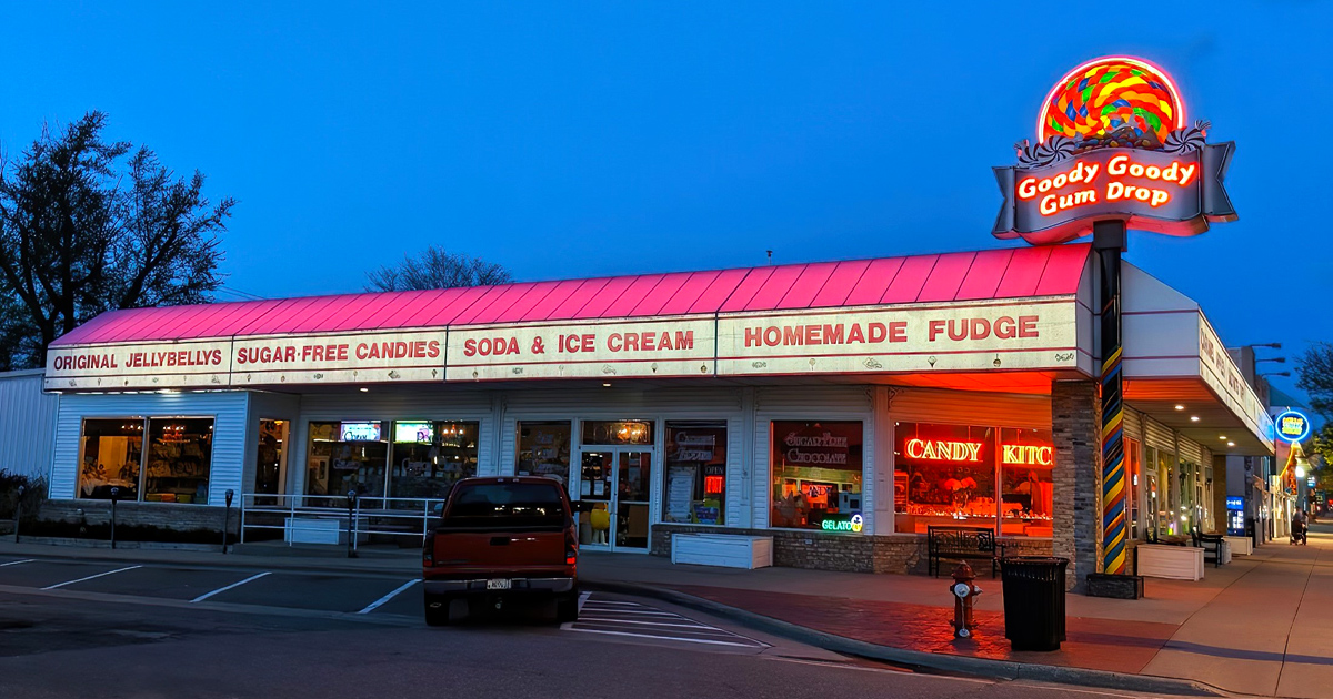 This Giant Candy Emporium In Wisconsin Will Transport You Straight To ...