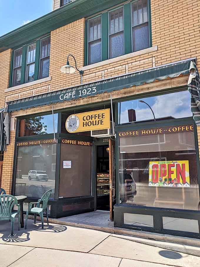 That yellow brick facade has been welcoming coffee lovers since the Jazz Age, and it's still got more character than most modern buildings combined.