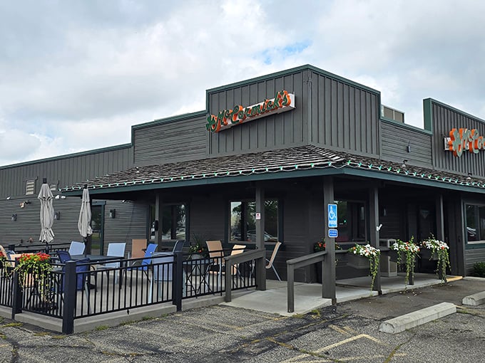 McCormick's exterior welcomes hungry travelers with its understated charm – a culinary treasure hiding in plain sight.