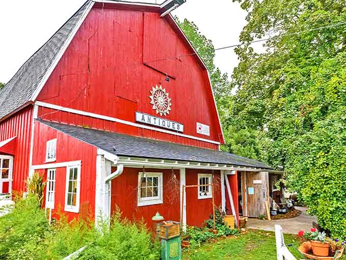 That red barn isn't just photogenic, it's practically demanding you take its picture and make it your phone's wallpaper immediately.