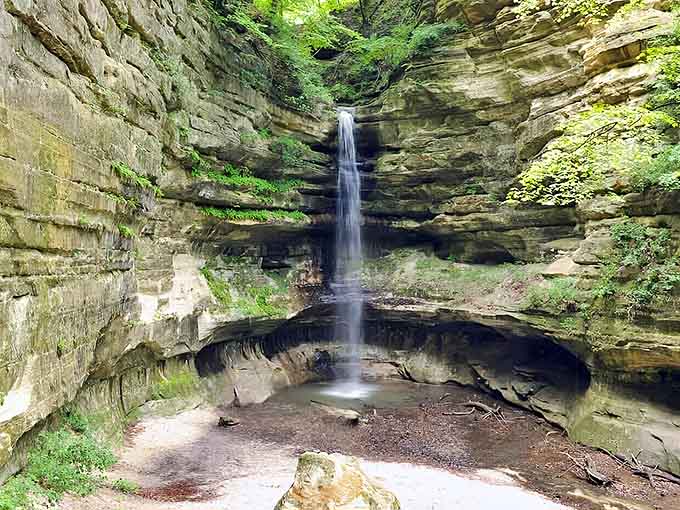 The Saint Louis Canyon Trail welcomes you like nature's own red carpet, minus the paparazzi and uncomfortable shoes.