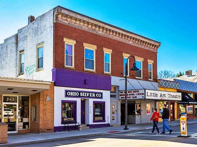 Brick buildings with character to spare line the main street, where purple storefronts and indie theaters prove small-town America still has soul.