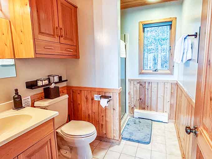 A second bathroom means no morning traffic jams &ndash; just more time to enjoy that Superior sunrise.