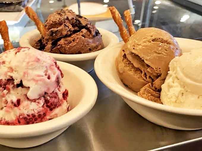 Ice cream scoops in multiple flavors, because Ellen's apparently decided being great at everything was the goal.