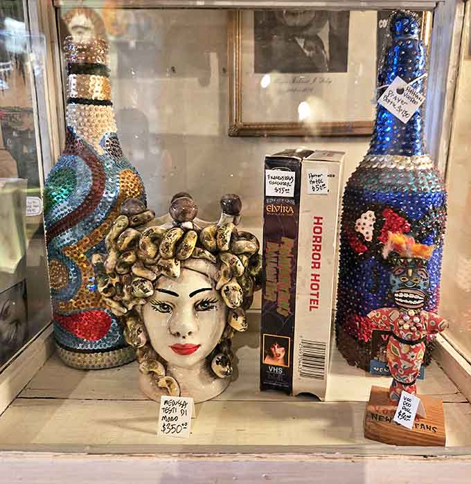 Medusa Testi Di Moro head: Bedecked with oyster shells instead of snakes, this artistic interpretation gives classical mythology a distinctly coastal twist.