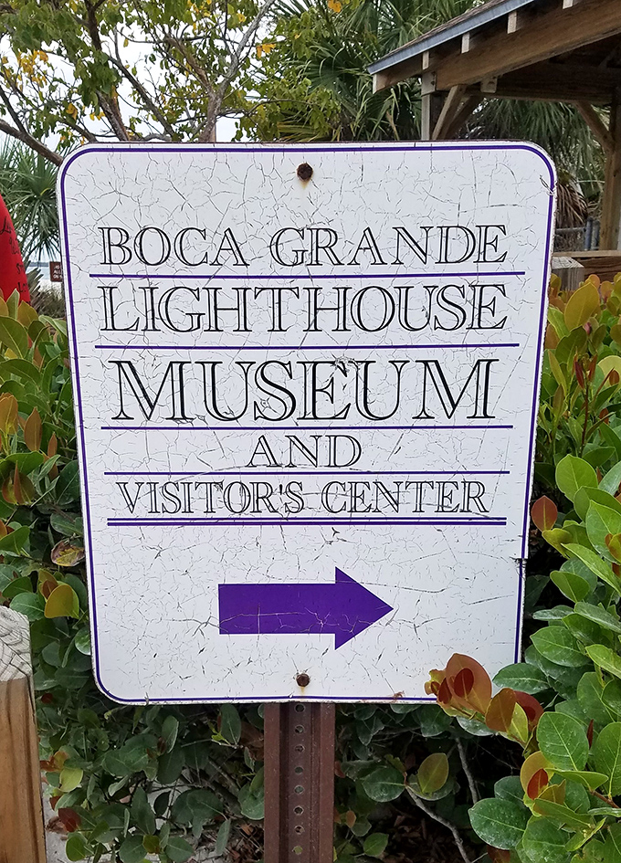 This unassuming sign points the way to maritime adventures and historical discoveries, a gateway to Florida's rich coastal heritage.