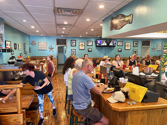 A bustling morning at the Beach Shanty shows why it's beloved by locals and tourists alike &ndash; breakfast this good creates its own community.