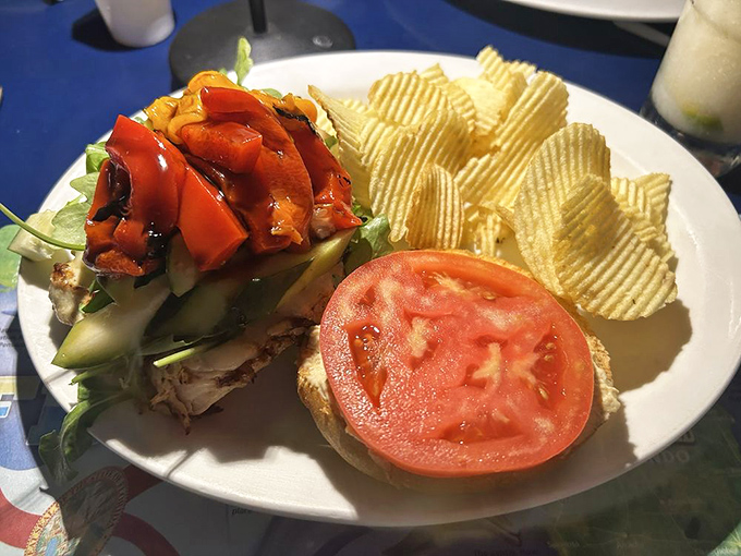 The Poulet Sandwich brings together tender chicken, fresh veggies, and just the right amount of sauce &ndash; paired with those addictive chips.