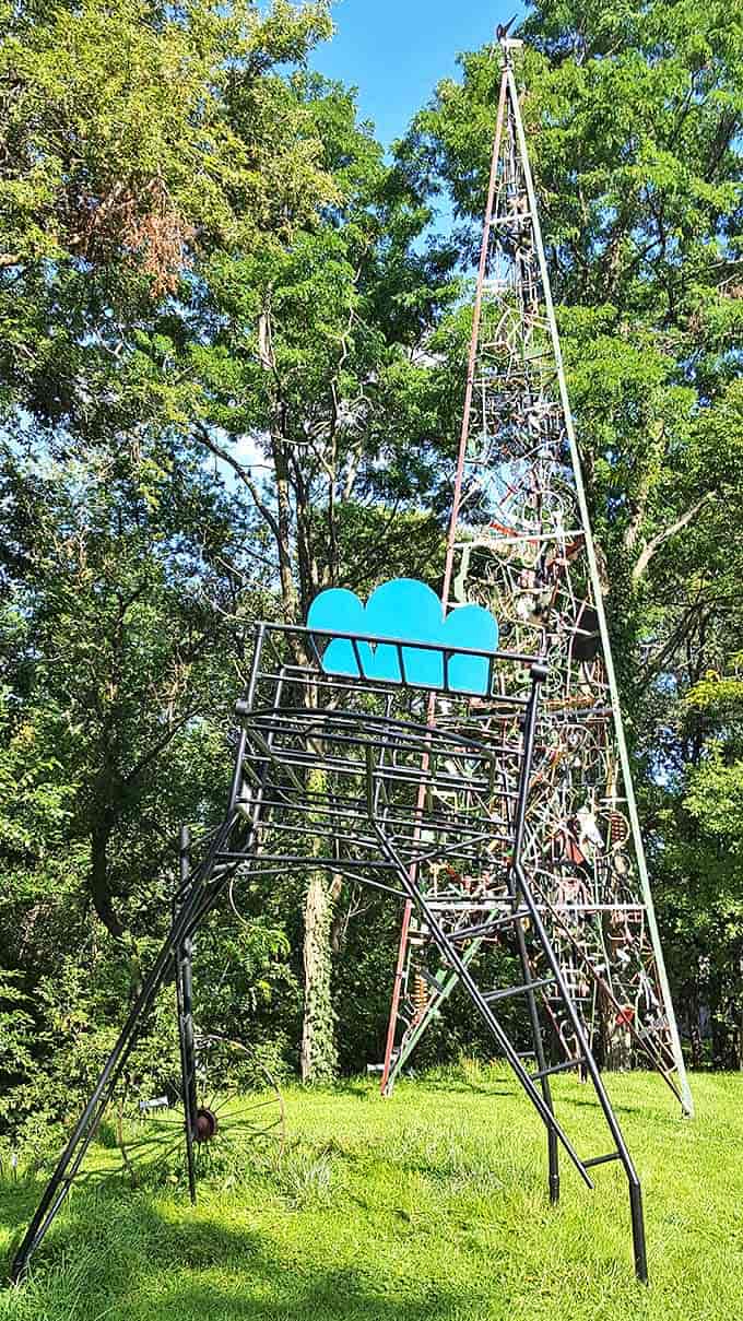 This scrap metal tower climbs toward the heavens like a mechanical beanstalk, minus the giant and plus a lot of creativity.