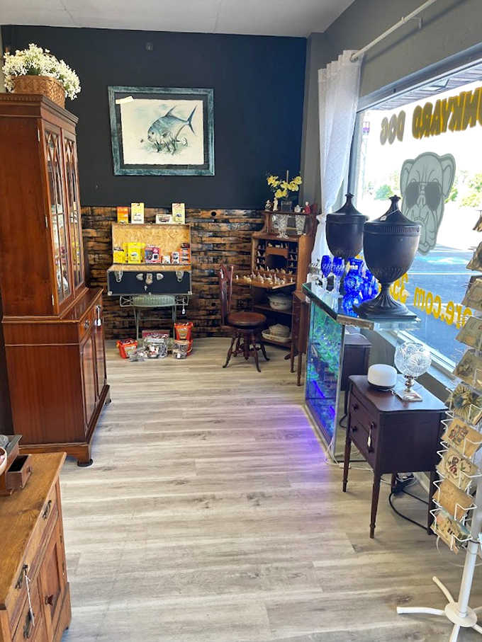 Another angle reveals even more treasures, because apparently one lifetime isn't enough to properly explore everything Junkyard Dog has crammed into this space.