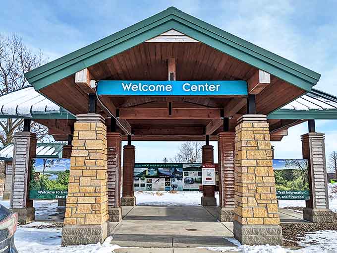 The welcome center stands ready to introduce visitors to wilderness wonders, like a friendly ma&icirc;tre d' for Mother Nature's finest restaurant.