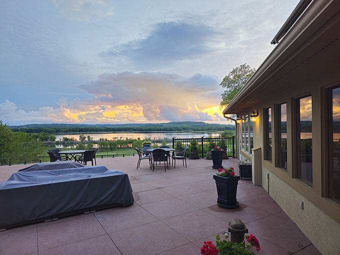 Patio: The view from this patio doesn't just steal the show&mdash;it runs away with the entire theater and starts its own production company.