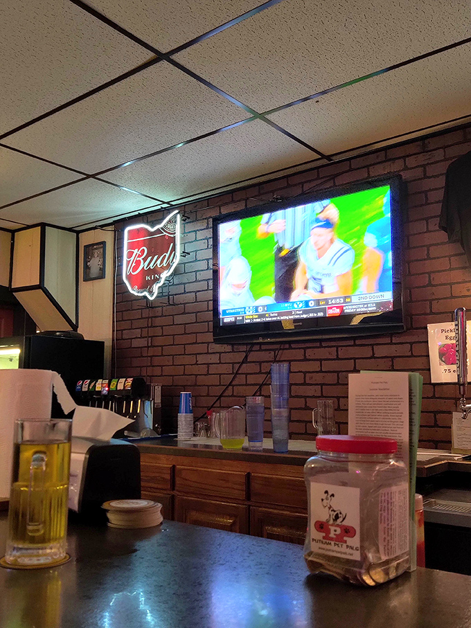 The welcoming bar area with its lineup of taps &ndash; where strangers become friends over shared wing enthusiasm.