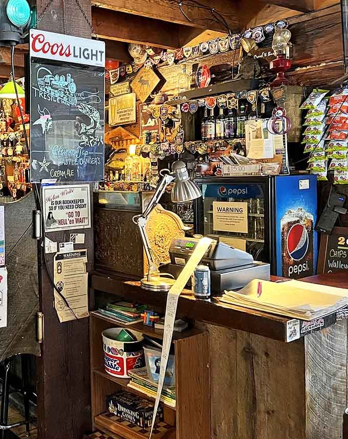 The cashier station doubles as command central, where orders are taken and local wisdom is dispensed with equal efficiency.