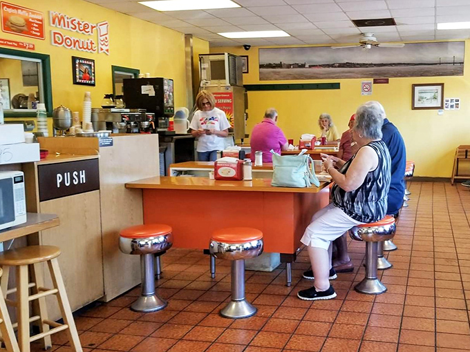 The essential Mister Donut coffee experience – no fancy latte art needed when the brew is this good and the mug feels this right.