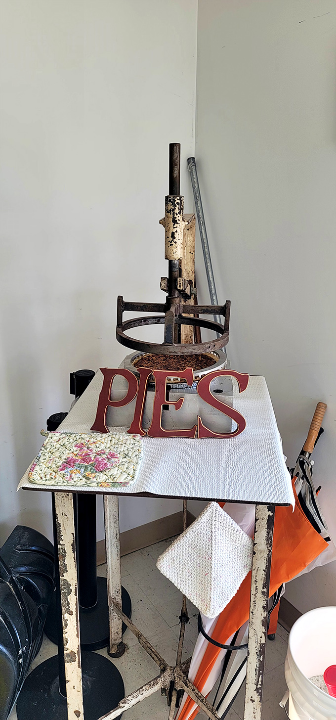The vintage pie press &ndash; a mechanical ballet dancer that's been performing the same perfect routine since before your grandparents' first date.