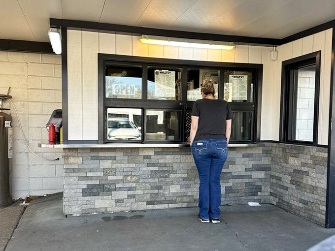 The ordering window &ndash; where hopes are high and hunger is about to be gloriously defeated.