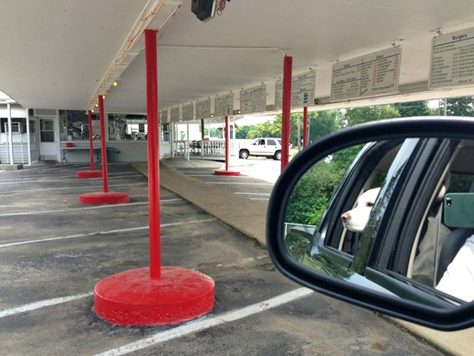 The staff at Hi-Lite serves up more than just food – they deliver a slice of Americana with every order and a genuine smile that can't be faked.