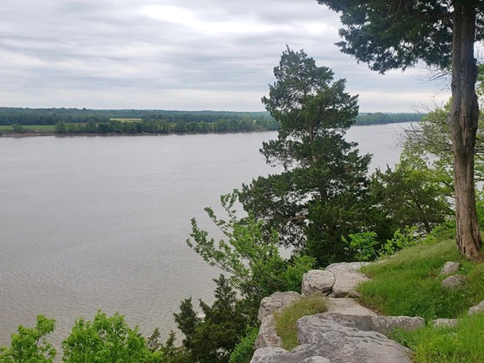 Perched above the river, this scenic overlook offers a moment of contemplation and perhaps the best selfie opportunity on the entire trail.