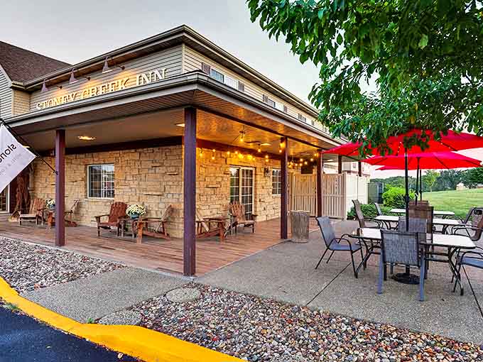 Stoney Creek Inn welcomes weary travelers with rocking chairs that practically whisper, "Sit a spell and forget your troubles."