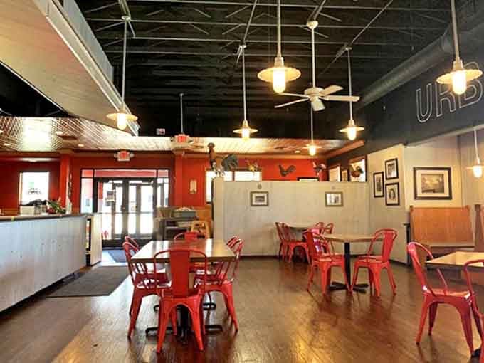 Empty tables never stay that way long in this dining room where conversations flow as easily as the sweet tea.