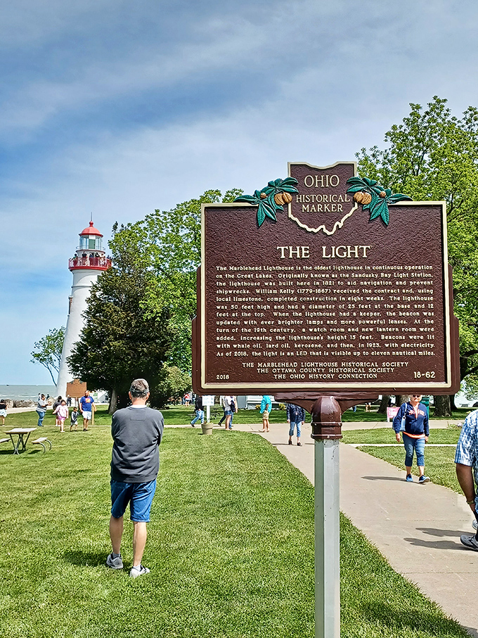 This historical marker tells the lighthouse's remarkable story, from its 1821 construction to its current status as the oldest continuously operating Great Lakes lighthouse.