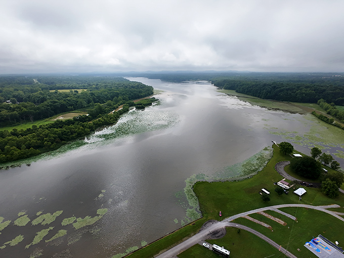 Bird's-eye brilliance reveals Rocky Fork's true scale &ndash; a blue oasis cradled by Ohio's emerald landscape.