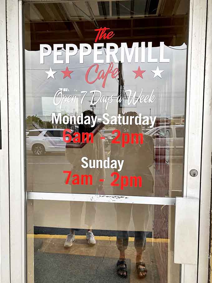 Seven days a week of breakfast bliss! The hours posted clearly because nobody should ever have to wonder when they can get their next omelet fix.