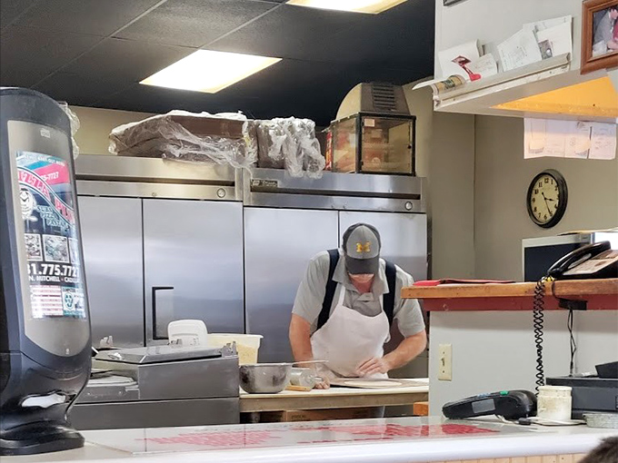 The kitchen crew &ndash; pizza professionals whose hand-eye coordination and dough-tossing skills would impress even the most demanding Italian grandmother.