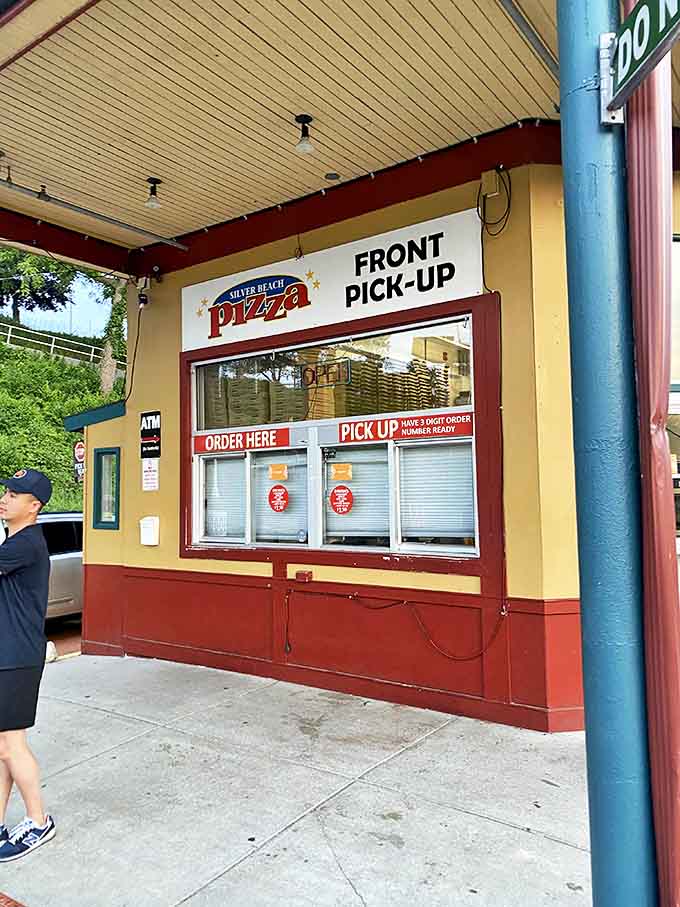 The convenient pickup window serves locals and visitors alike, sending the irresistible aroma of freshly baked pizza wafting through the St. Joseph air.