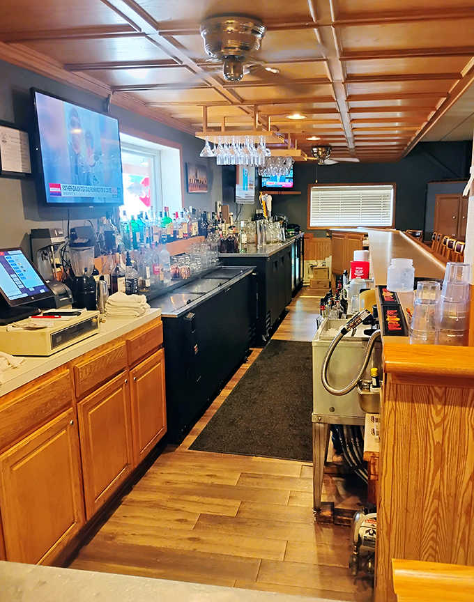 The full bar at Gil's is ready to mix up your favorite drink, with a selection that covers all the classics without any unnecessary fuss.