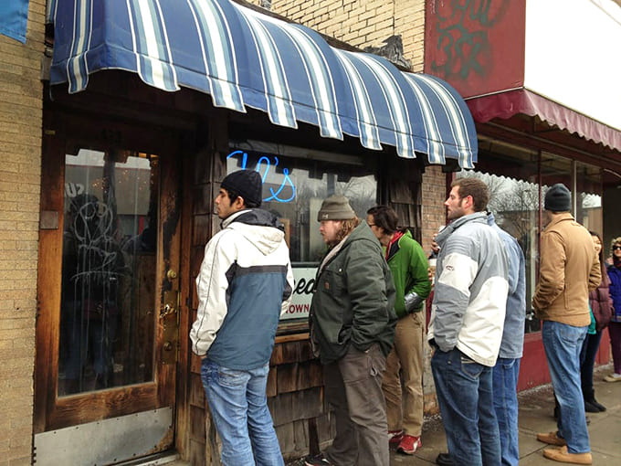 The famous queue outside Al's &ndash; a testament to breakfast worth waiting for, regardless of Minnesota's sometimes punishing weather.