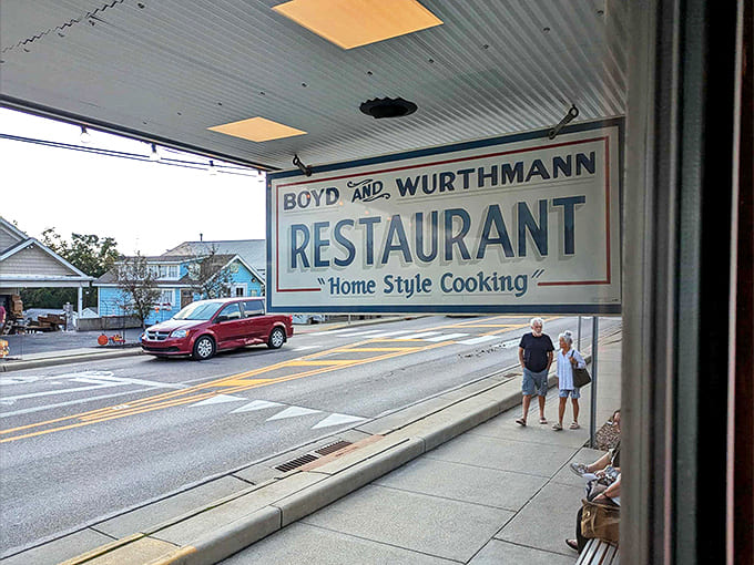 "Home Style Cooking" isn't just a sign, it's a solemn promise that Boyd & Wurthmann keeps with every single plate.