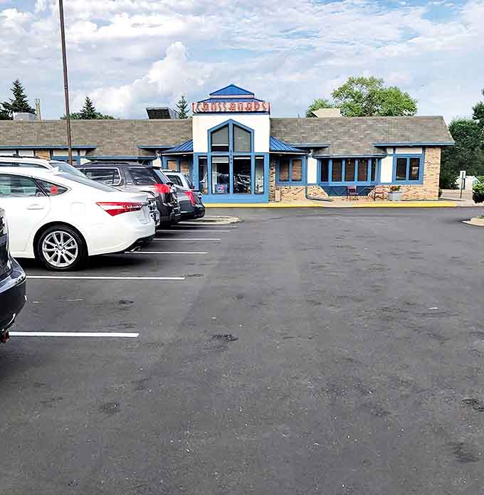 Classic cars naturally gravitate to classic establishments. Weekend gatherings in the parking lot add to Lakeview's timeless Americana charm.