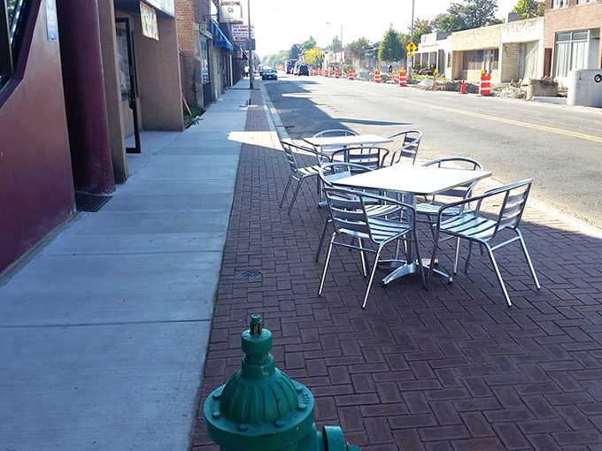 Outdoor seating lets you contemplate the universe while eating a sandwich that's definitely worth the trip to Forest Park.