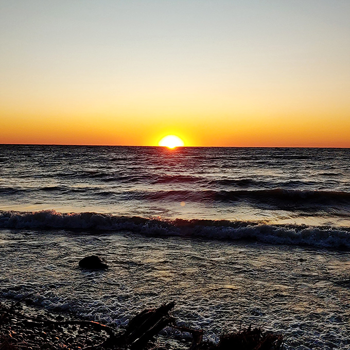 Lake Erie sunset: Day's grand finale – when Lake Erie's waters transform into liquid gold and time stands perfectly still.