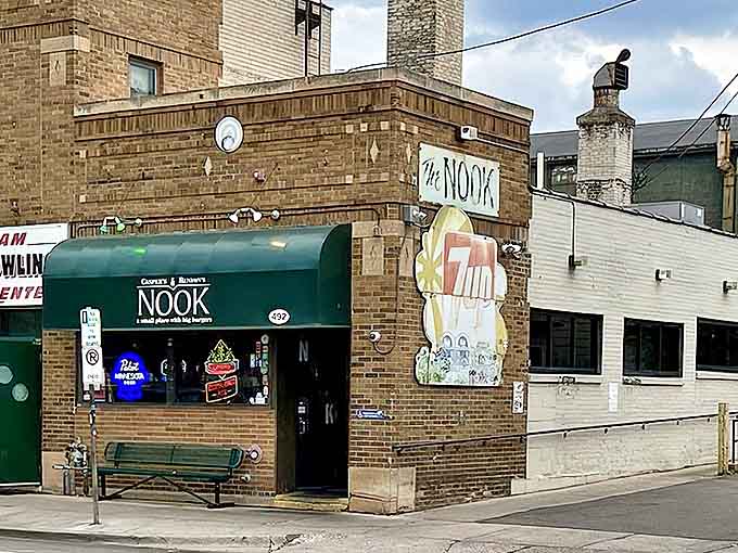 From this humble corner, burger greatness has emerged, proving that culinary legends often hide in plain sight.