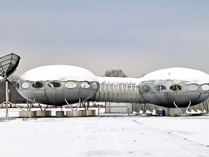 Winter transforms the Futuro into something even more magical, the snow-covered landscape emphasizing its otherworldly presence in rural Ohio.