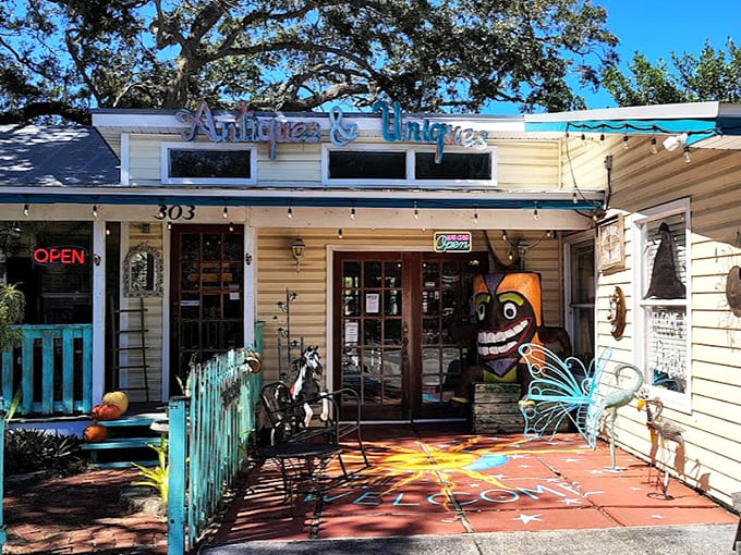 Sunshine illuminates the welcoming fa&ccedil;ade &ndash; the perfect introduction to this Ozona gem where every visit promises new discoveries.