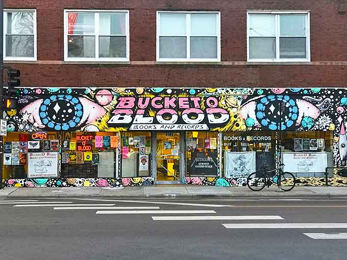 From the street, Bucket O' Blood beckons the curious with its bold fa&ccedil;ade &ndash; a portal to Chicago's thriving alternative culture.