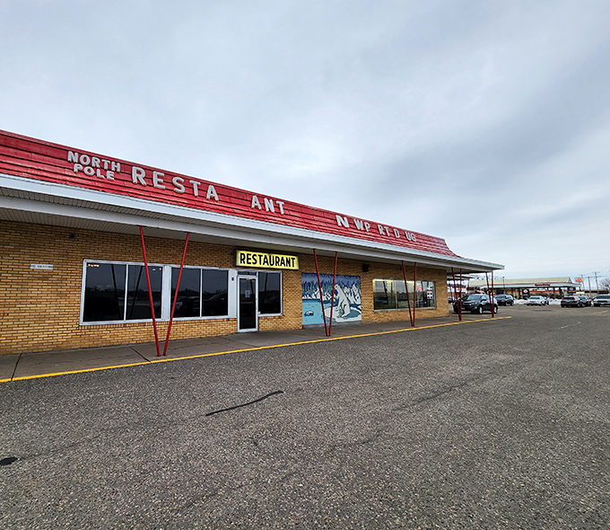 The North Pole Restaurant from afar &ndash; an unassuming building housing extraordinary breakfast magic that draws pilgrims from miles around.