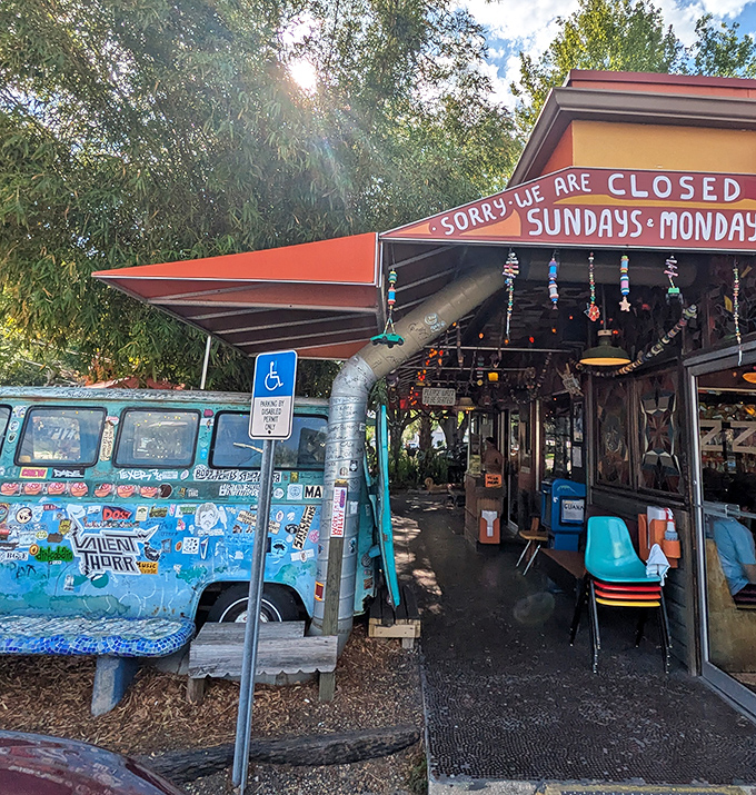 "Sorry, we are closed Sundays-Mondays" announces the quirky entrance to Satchel's Pizza. The eclectic decor and outdoor seating promise a dining experience beyond ordinary.