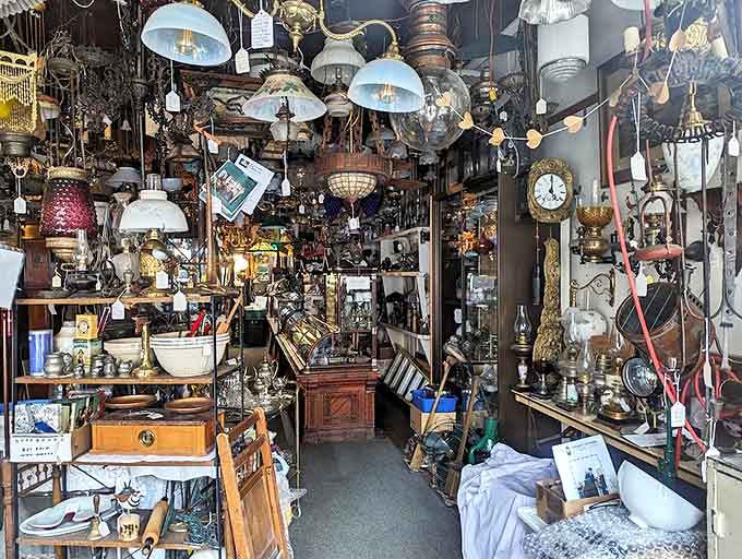 Step inside and prepare for sensory overload! Every inch of space hosts treasures from floor to ceiling in this organized chaos of American history.