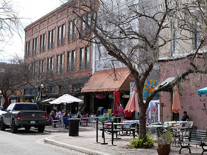 Downtown Bartow's outdoor dining scene invites you to linger over lunch while watching the unhurried parade of small-town life unfold.