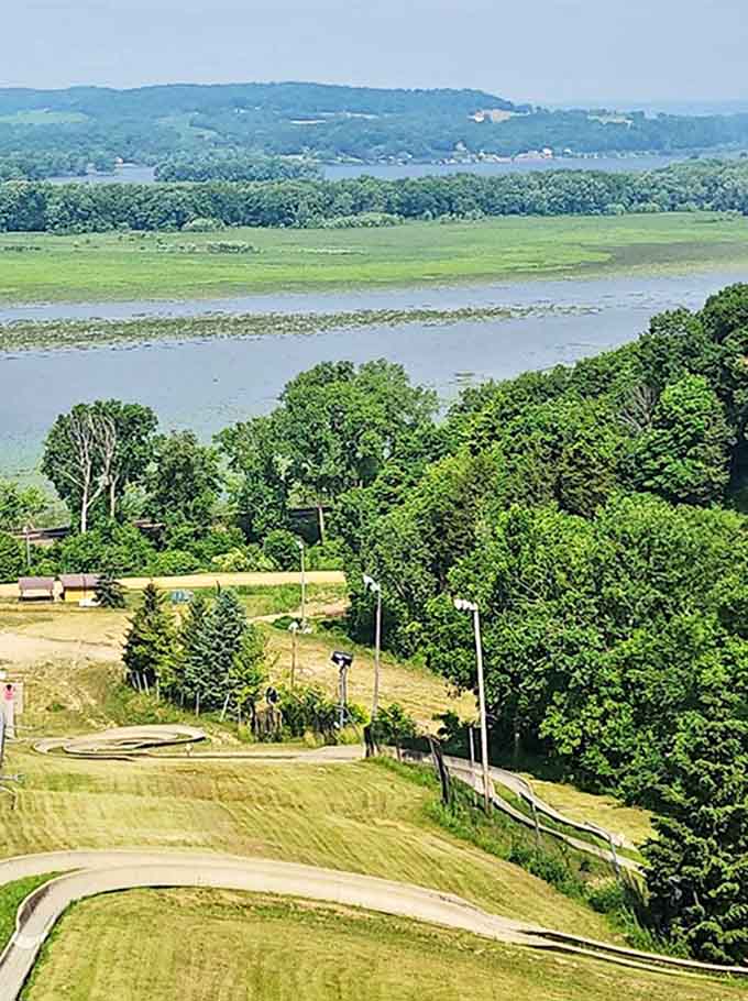The Mississippi River Valley unfolds like nature's own panoramic postcard &ndash; worth the trip even before the adrenaline kicks in.
