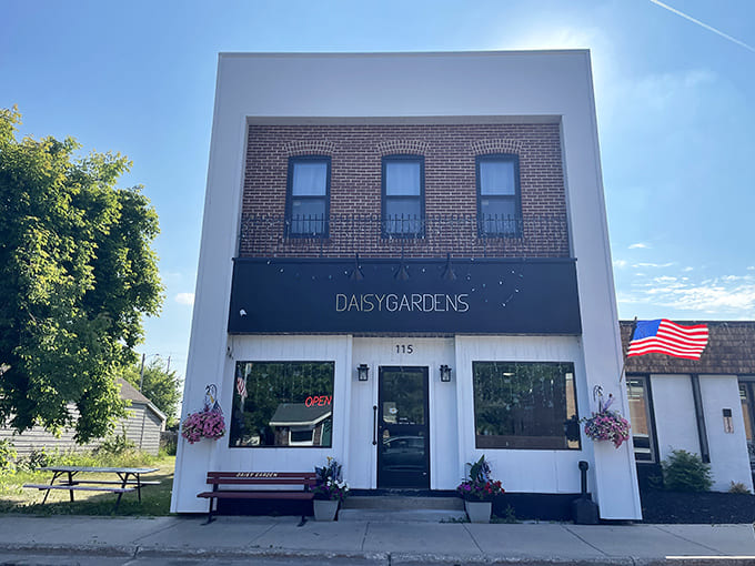 Daisy Gardens: This quaint caf&eacute; serves up homemade treats that would make your grandmother both proud and jealous.