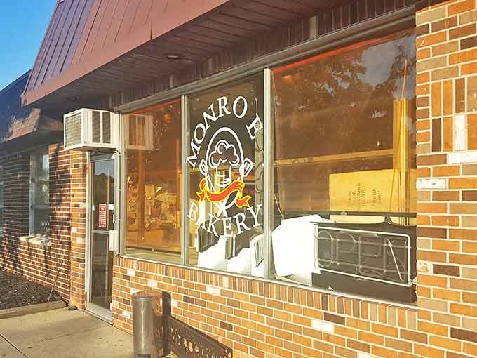 Monroe Bakery tempts passersby with fresh-baked goods and aromas that could wake the dead or at least the perpetually hungry.