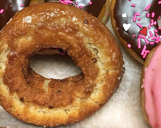 This golden beauty with its cinnamon-sugar coating is basically autumn in donut form, crispy outside and tender within.