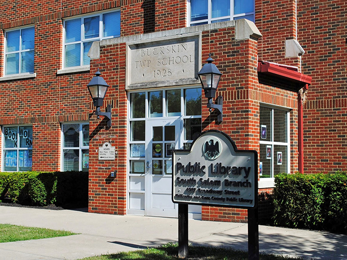 Books and community converge at the Chillicothe & Ross County Public Library's South Salem branch, where knowledge and neighborly chats share equal billing.